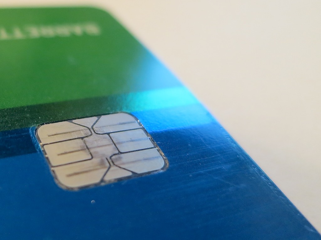 How to Use Your New Chip Credit Card | At Home with Tech