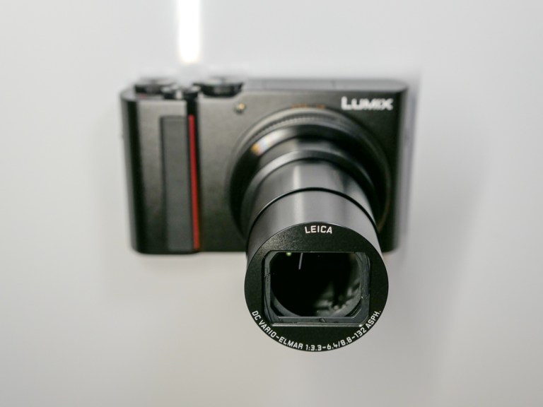 Best Travel Compact Camera with a Big Zoom | At Home with Tech